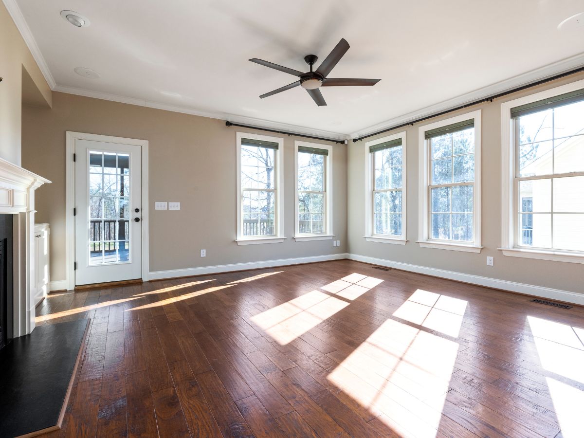 Sablage de plancher Saint-Constant | Mebesa